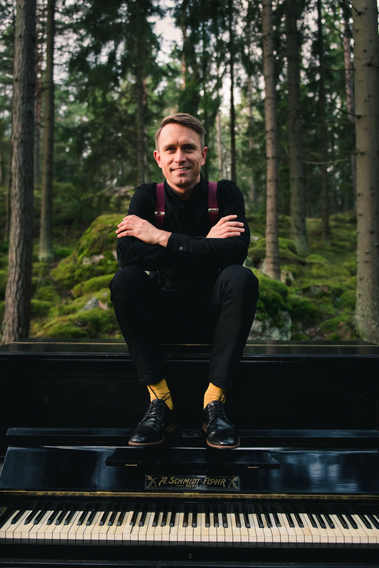 Bio – Adam Gordon Herd